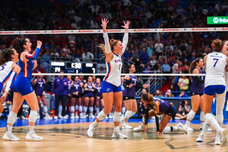 Nelson, Swanson lead way as KU volleyball beats Cincinnati 3-1 - KU Sports